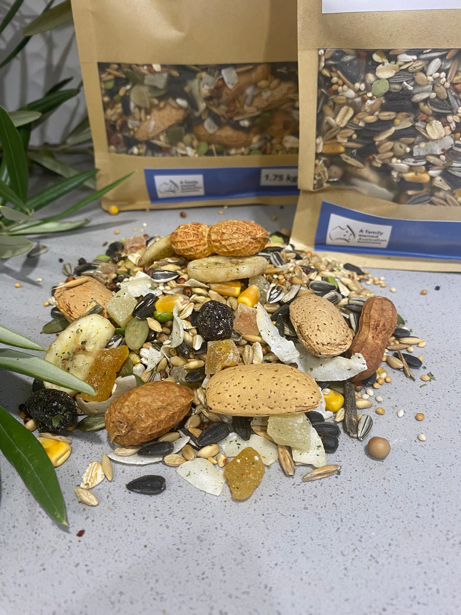 Tassie Bird and Poultry Supplies Premium Seed Blend for Large Parrots